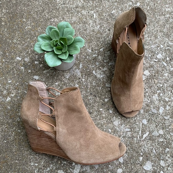 Lucky Brand | Shoes | Lucky Brand Suede Reeves Open Toe Wedges | Poshmark